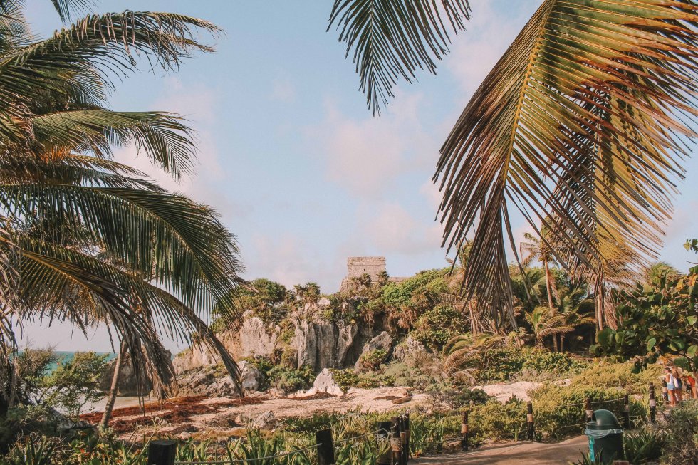 Guide to Tulum – PINK NEON LIPS